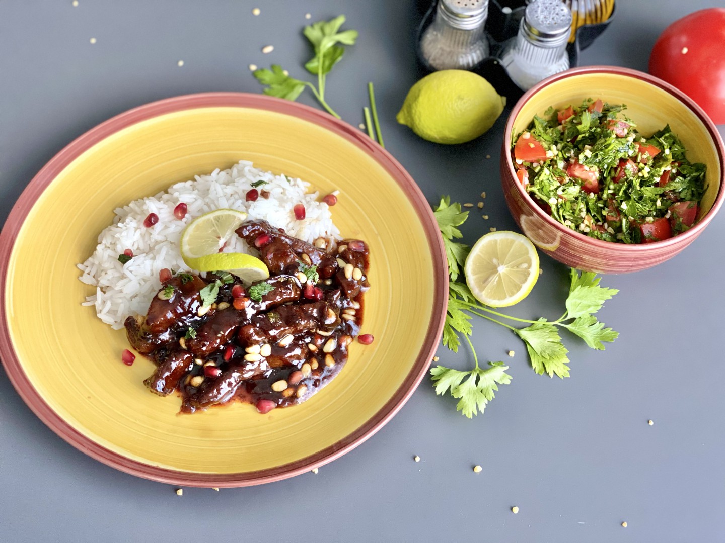 Ras Asfour – Carne de vita in sos de rodii – libaneza - Pofta de ceva bun